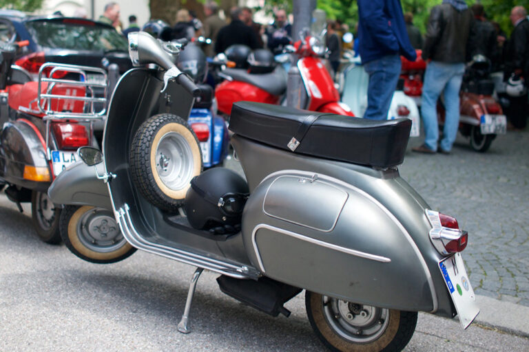 Everything important to the Vespa spare wheel - VESPA MAG