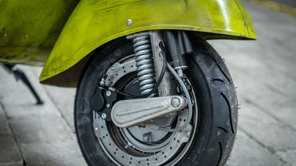 Three for the win: the suspension system of the Vespa - VESPA MAG