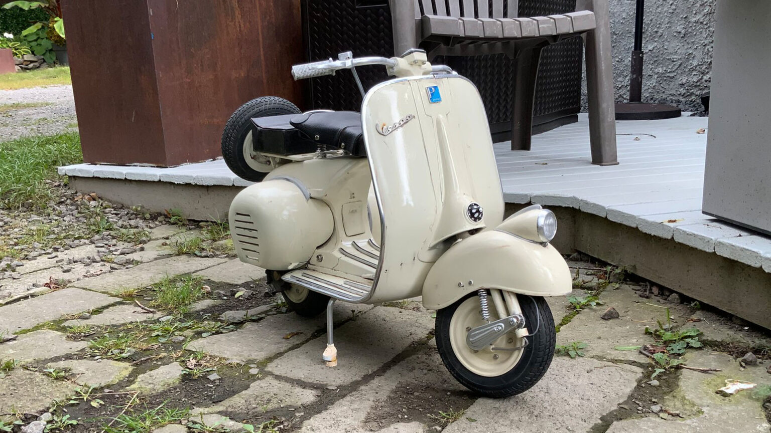 Vespa 98 - a classic of the motor art - VESPA MAG