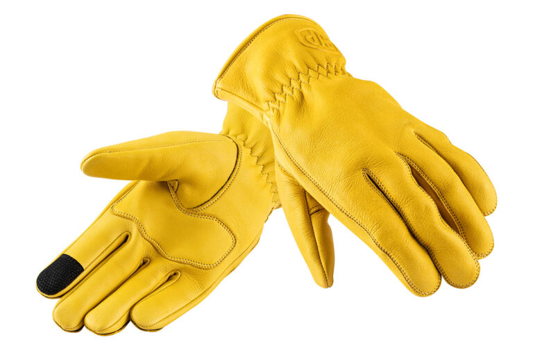 Perfect for the Vespa season 2024: New SIP Destination Gloves - VESPA MAG
