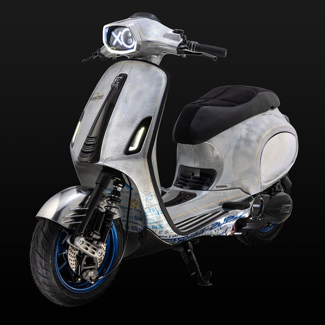 Custom Vespa “Tribute” for the 30th SIP anniversary - VESPA MAG